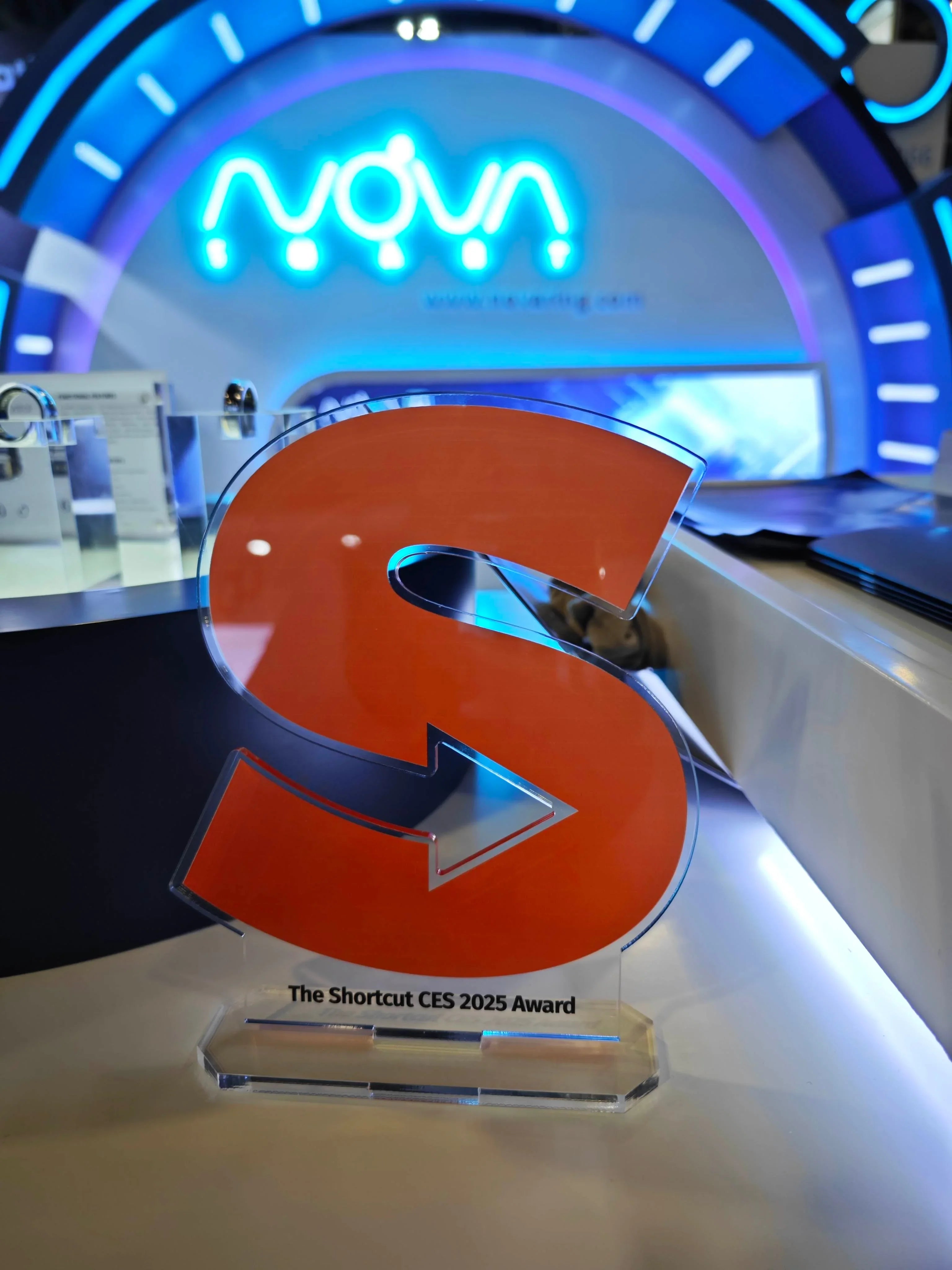 Breaking News: Nova X Wins Big at CES 2025! – Nova Smart Ring